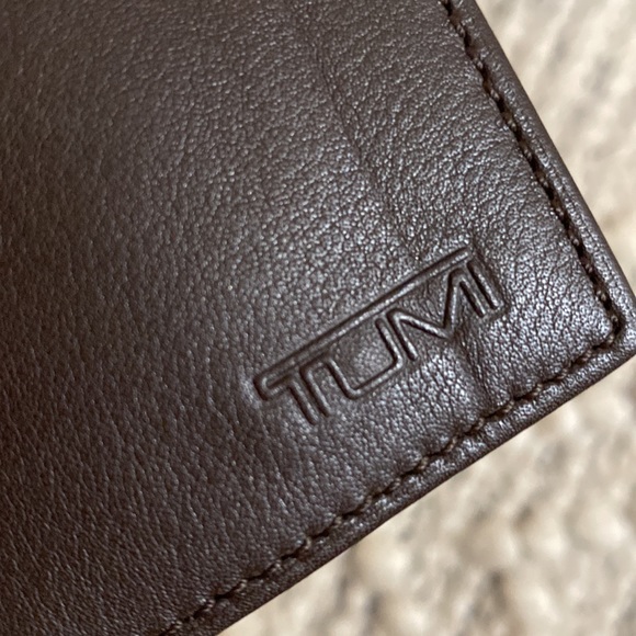 Tumi | Accessories | Tumi Genuine Leather Brown Skim Business Card Case Holder Wallet | Poshmark